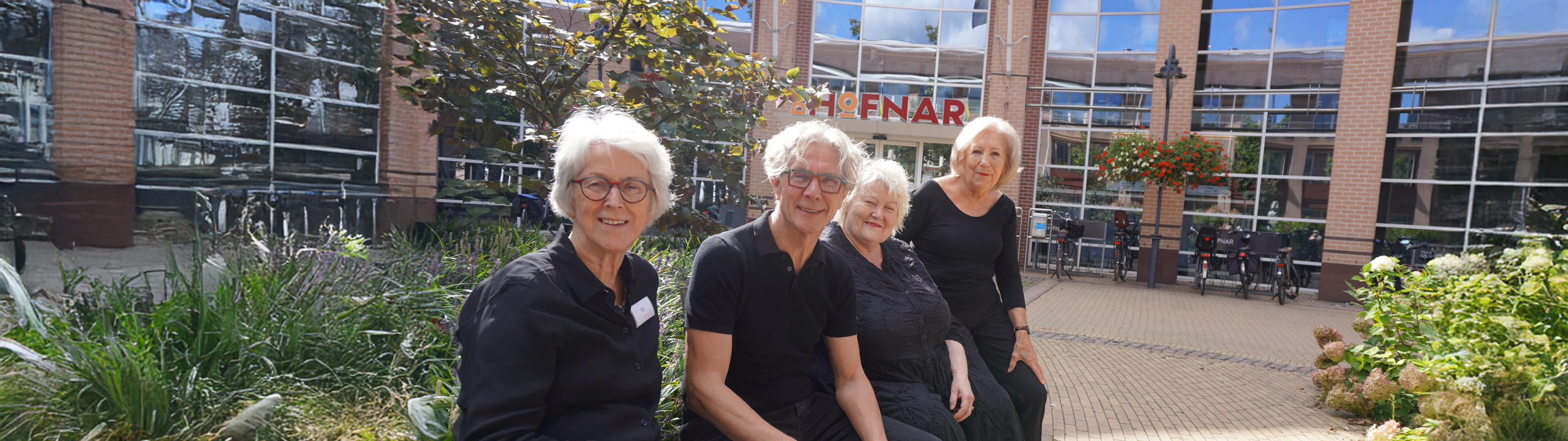 Theaterclub ’t Hofgezelschap viert 10-jarig jubileum - Hofnar